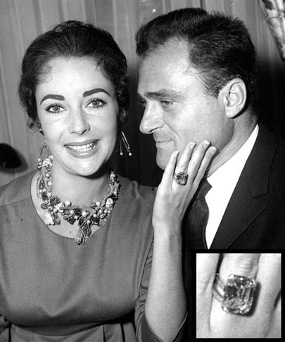 Los anillos de compromiso más impresionantes de las famosas