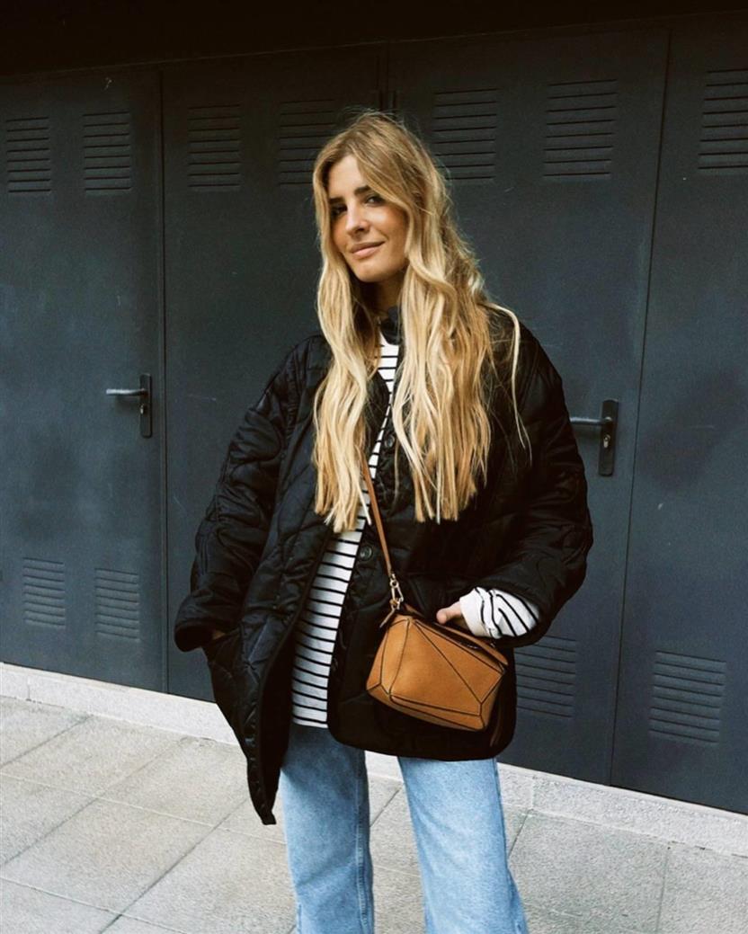 El peinado con coleta para chicas con pelo rizado es uno de esos ...