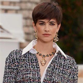 Qué es la Skinification: la rutina para cuidar el pelo igual que la ...