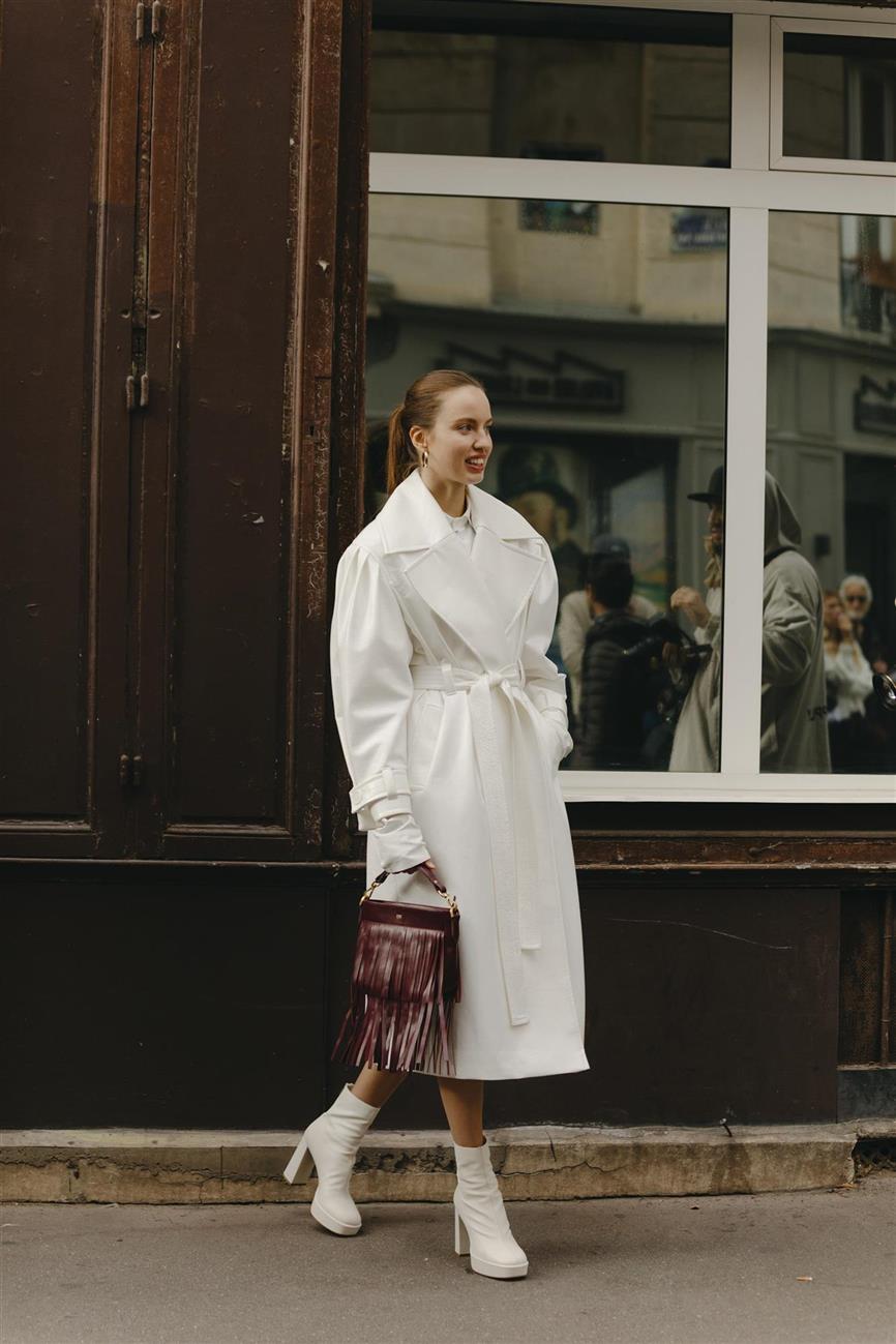 Cómo combinar con estilo el color Viva Magenta: 10 looks que quitan ...