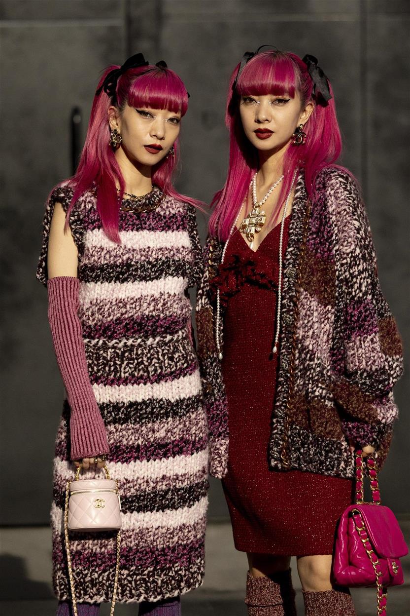Cómo combinar con estilo el color Viva Magenta: 10 looks que quitan ...