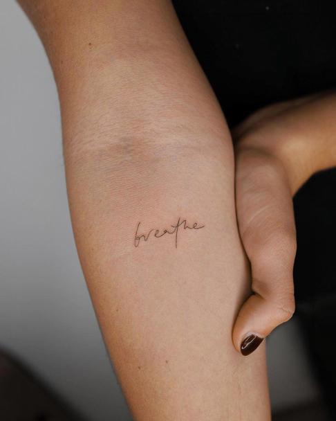 40 letras para tatuajes: tipos, catálogos, finas…