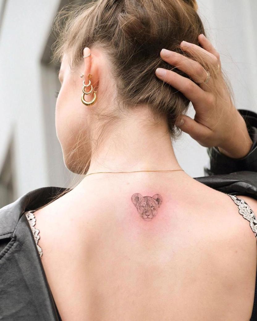 15 tatuajes de leones: realistas, de familia, Rey León, mandalas…