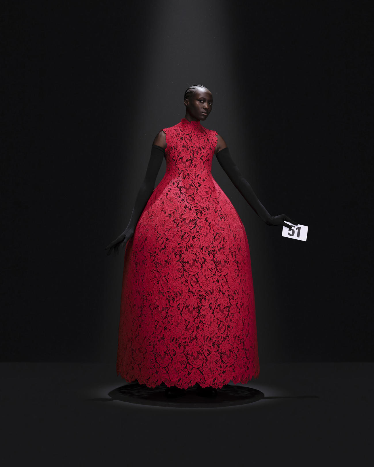 La reconciliación de Balenciaga con la gran moda, la sencillez de ...