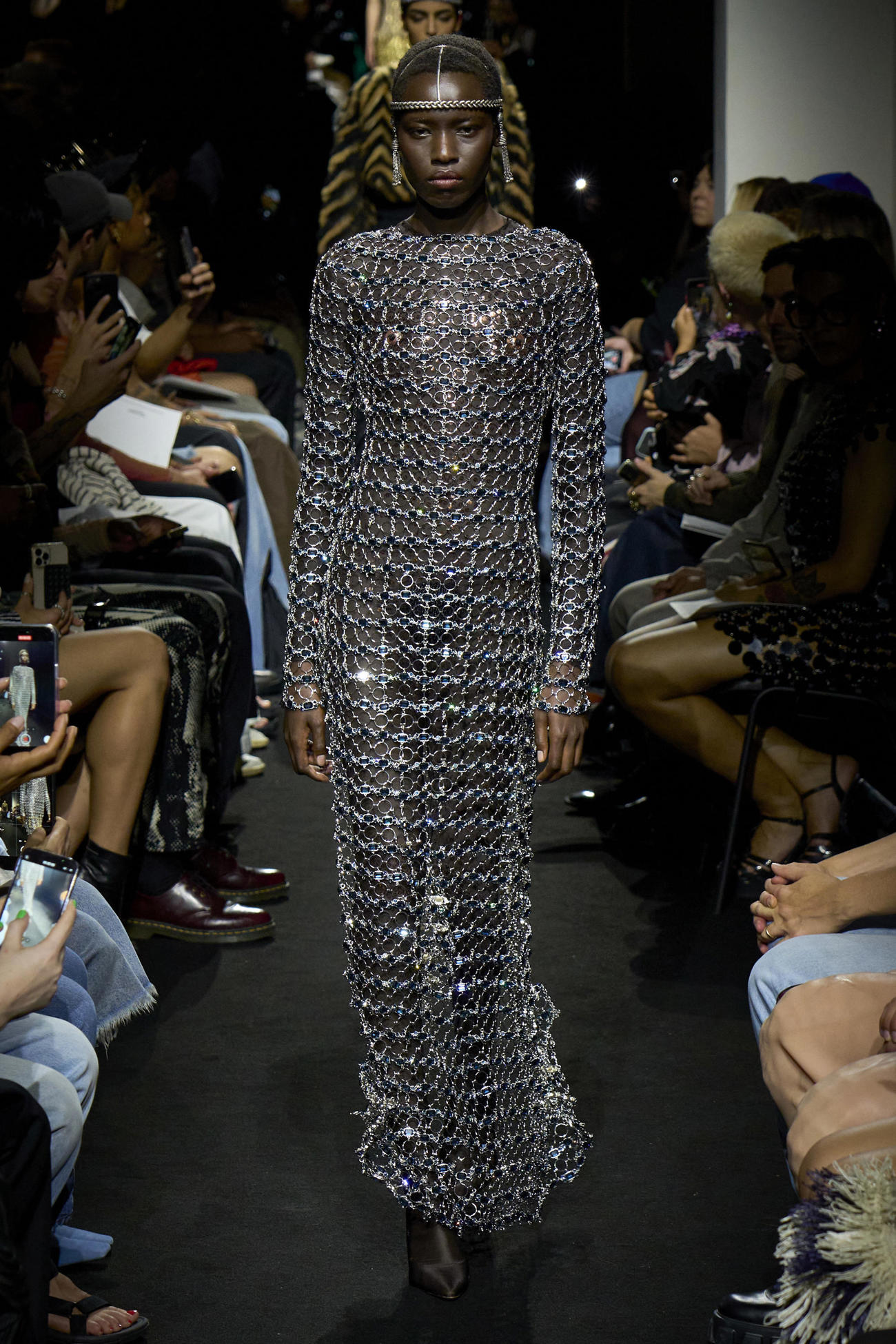 La reconciliación de Balenciaga con la gran moda, la sencillez de ...