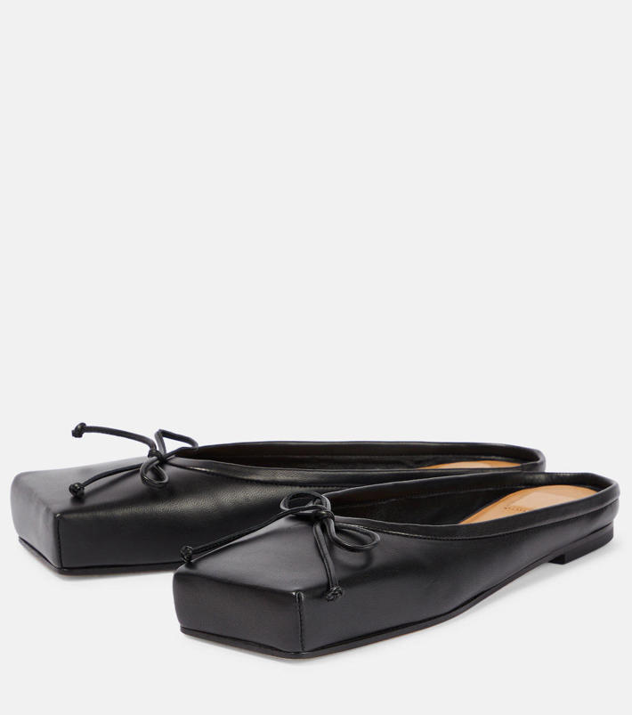 14 zapatos con punta cuadrada para tus looks de oficina en septiembre