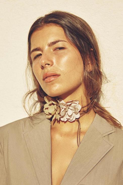 Flores 3D, el aplique más elegante de la temporada que llevan todas en ...