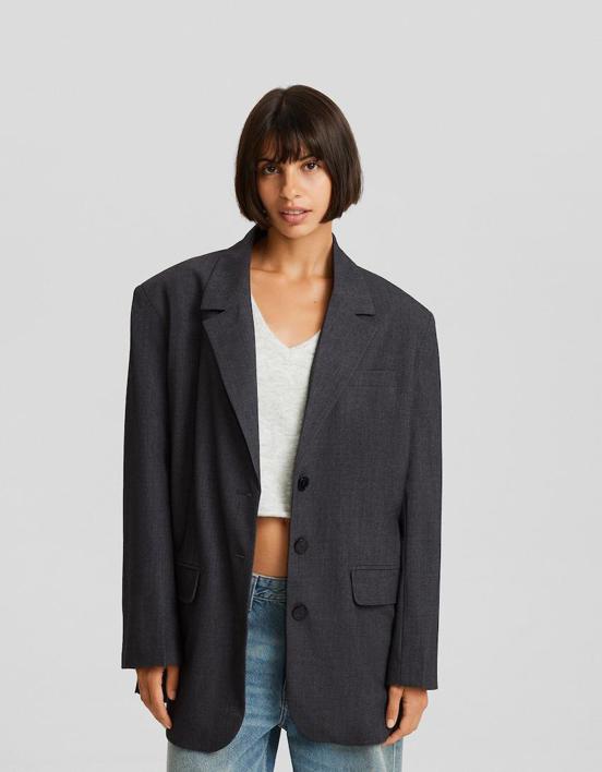 Básicos elegantes oversize y los trucos que mejor funcionan