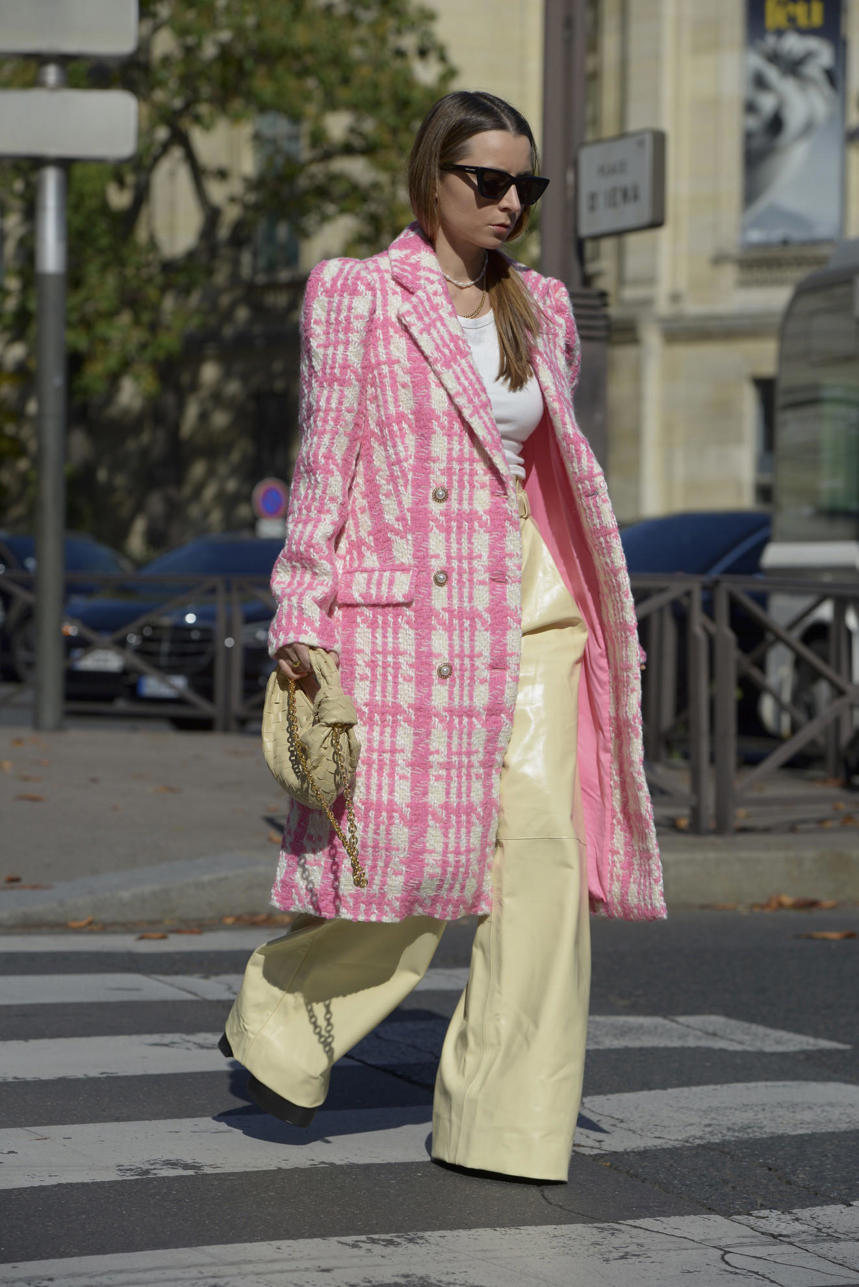 Colores que combinan con el rosa: looks para llevarlo de manera elegante