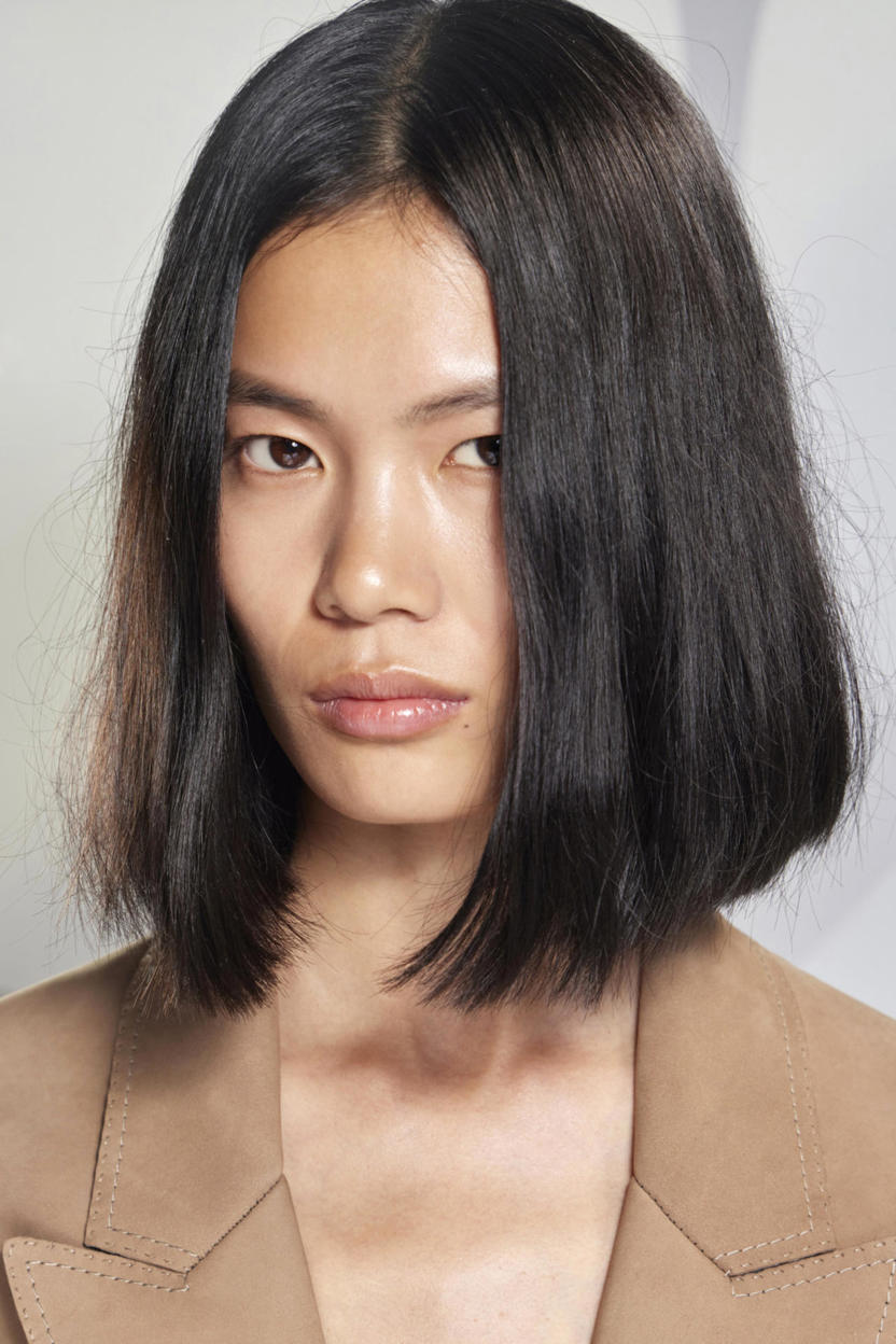 Tenemos el corte de pelo viral de 2024: el long bob que estiliza ...