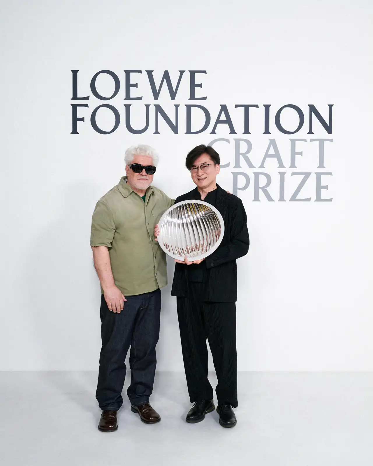 Loewe celebra su premio a la artesanía con una exclusiva lista de ...