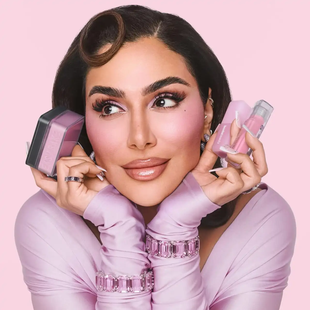 Huda Kattan, fundadora de Huda Beauty: “Si prefieres un look más ...