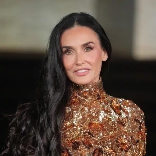 Cindy Crawford (59 años), sobre su truco de belleza favorito: "Me ayuda ...