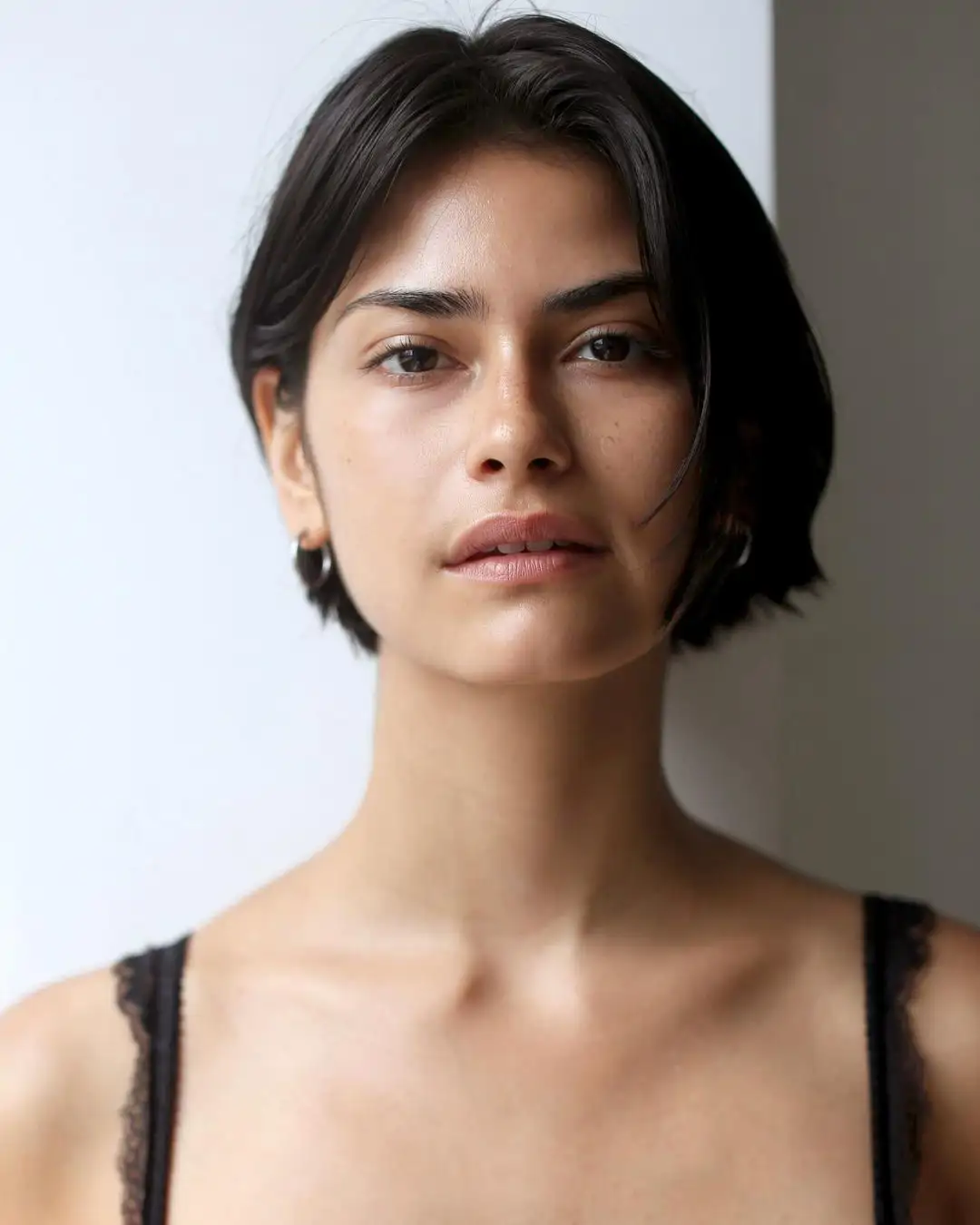 Nape bob, el corte de pelo tendencia que estiliza y afina cualquier rostro