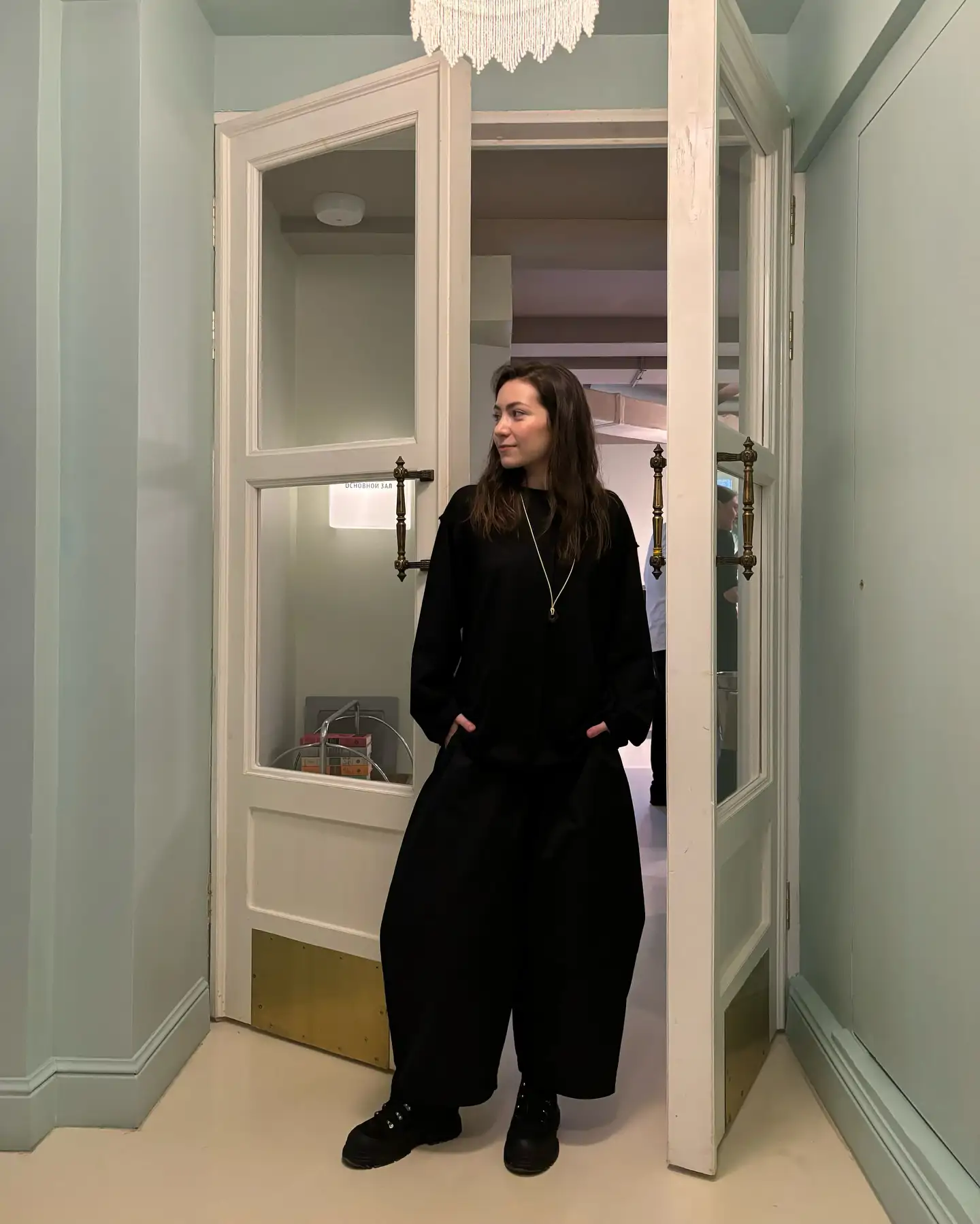 Cómo llevar los pantalones balloon: 10 ideas de street style que me ...