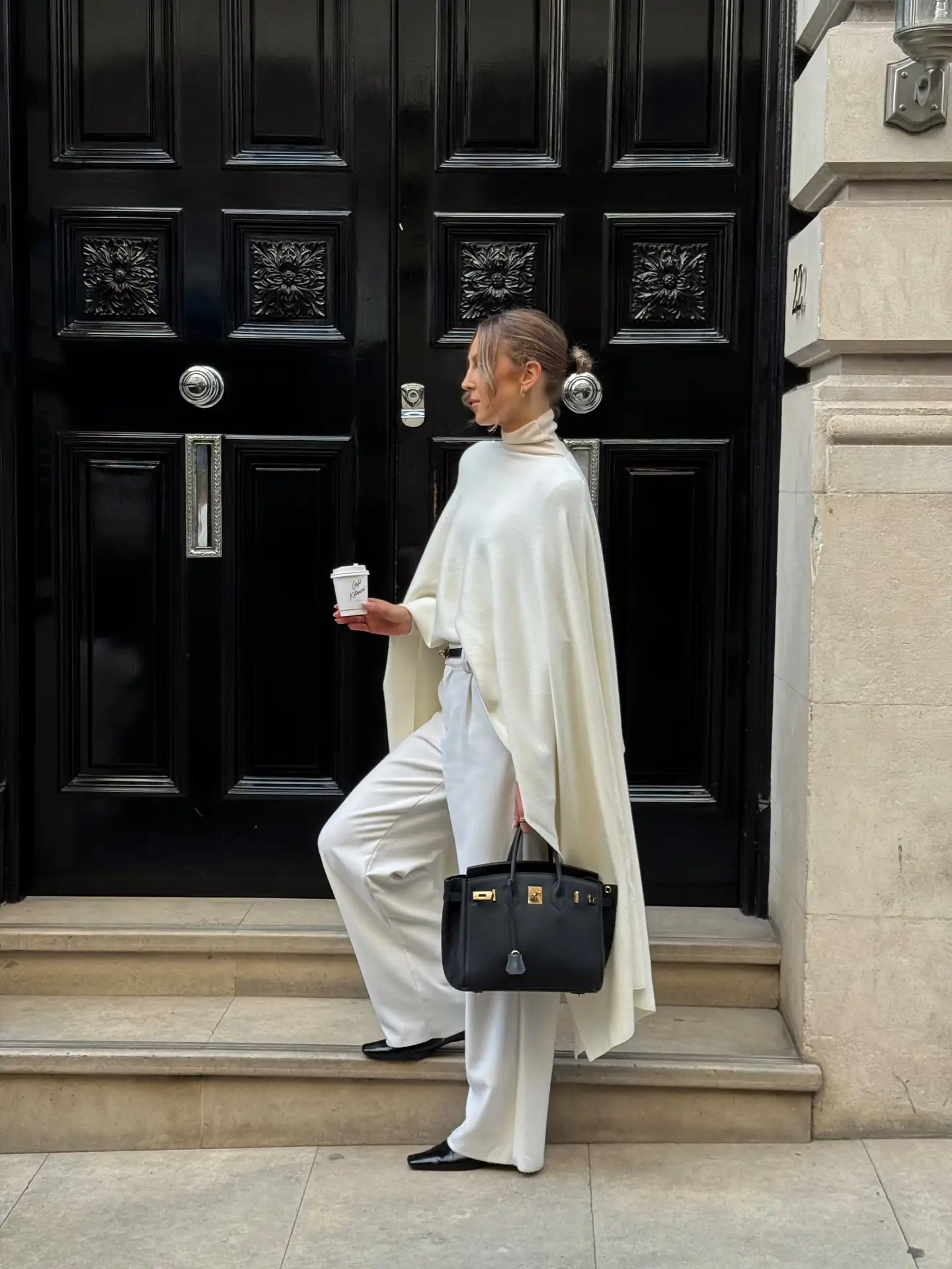 10 maneras de llevar botines negros en invierno de forma elegante