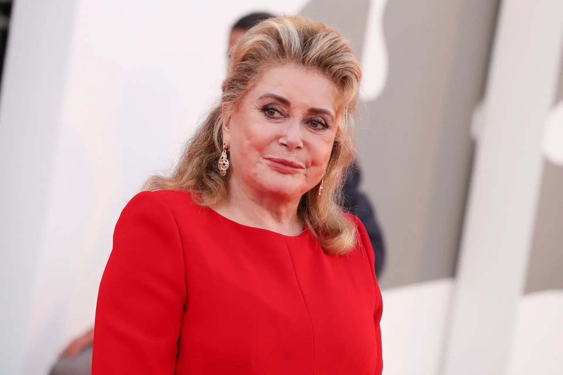 Catherine Deneuve (82 años). "Mi madre nos decía que el sol no era muy ...