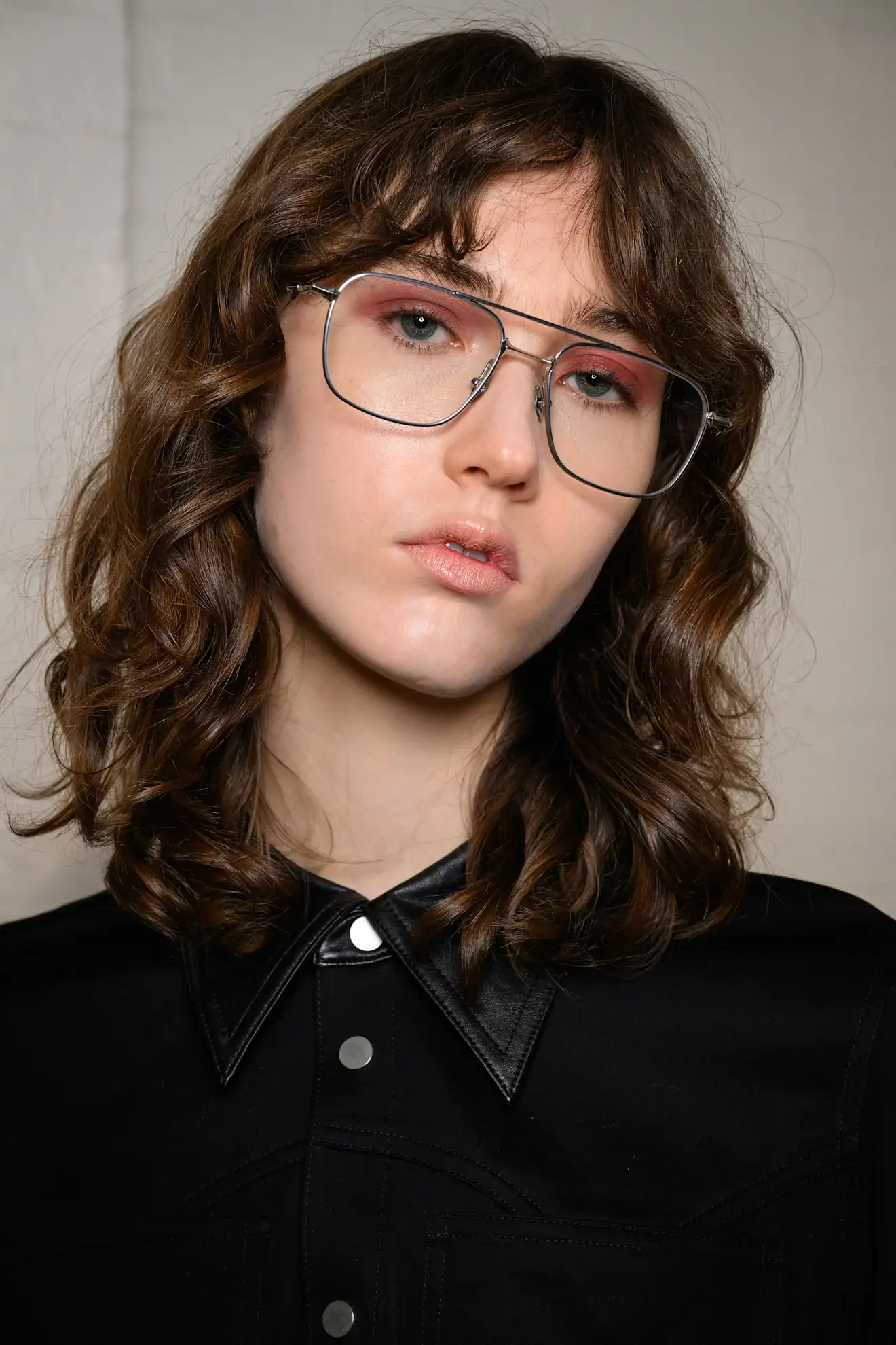 Los mejores cortes de pelo corto a capas para cabello ondulado